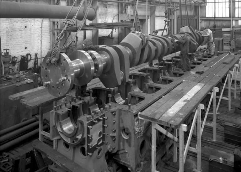 Deciphering the 12 Parts: Anatomy of a Marine Engine